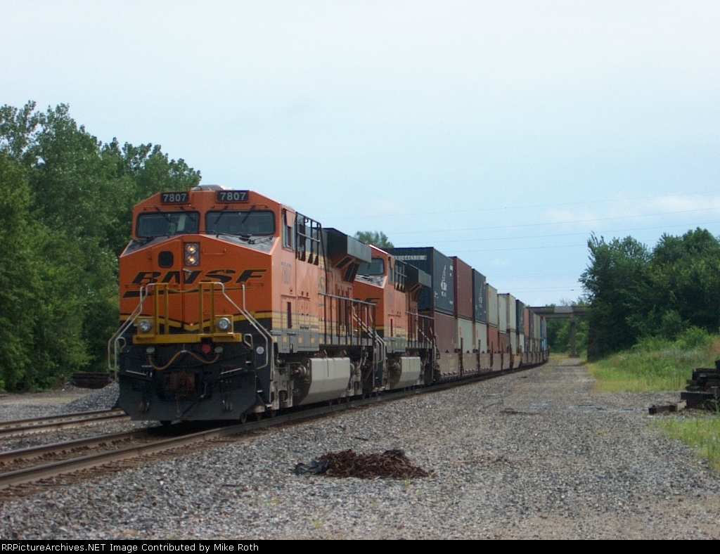 BNSF 7807